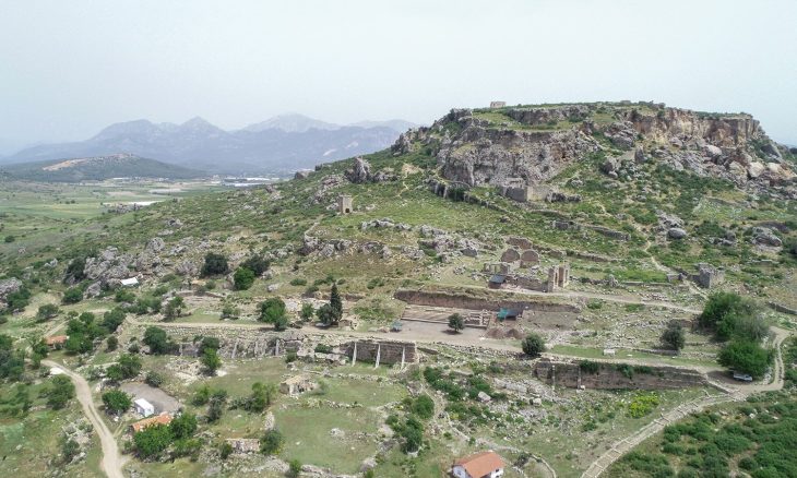 The massive stadium of Sillyon Ancient City is being uncovered ...