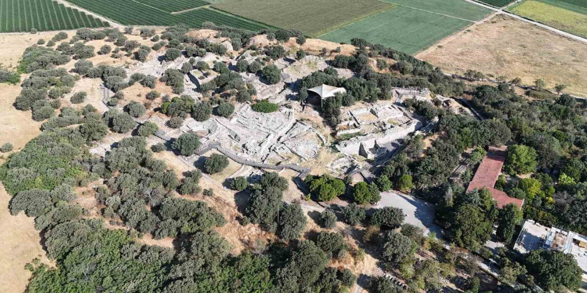 5600-year-old Troy Ruins Search for Traces of the Trojan War ...